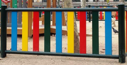 Valla Colores Zonas Infantiles - Grupo Briceño